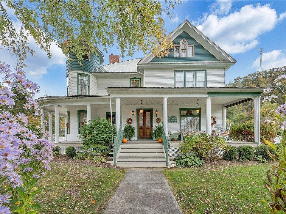 157 Railroad Ave, Alderson, WV 24910 | Zillow