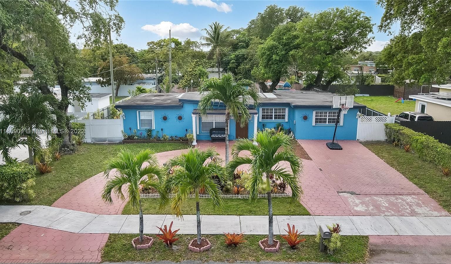 38 Miami Gardens Rd, Hollywood, FL 33023 | Zillow