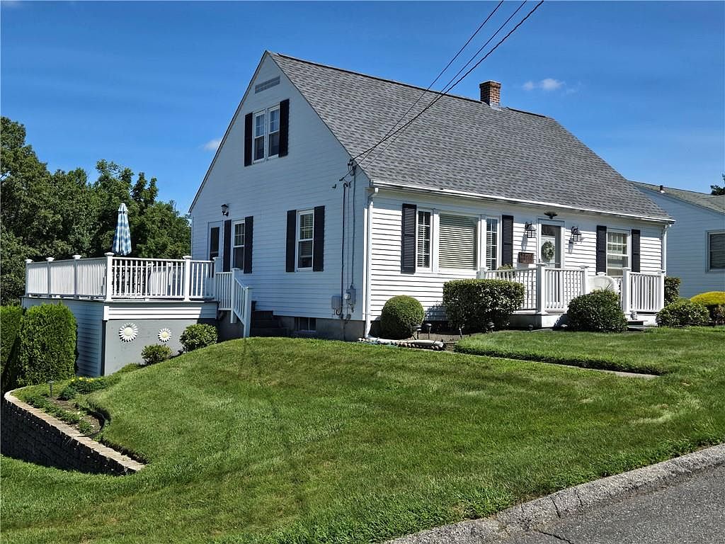 13 Rowena Dr, Johnston, RI 02919 | Zillow