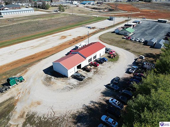 296 Strange Rd, Hodgenville, KY 42748 | MLS #HK10060179 | Zillow