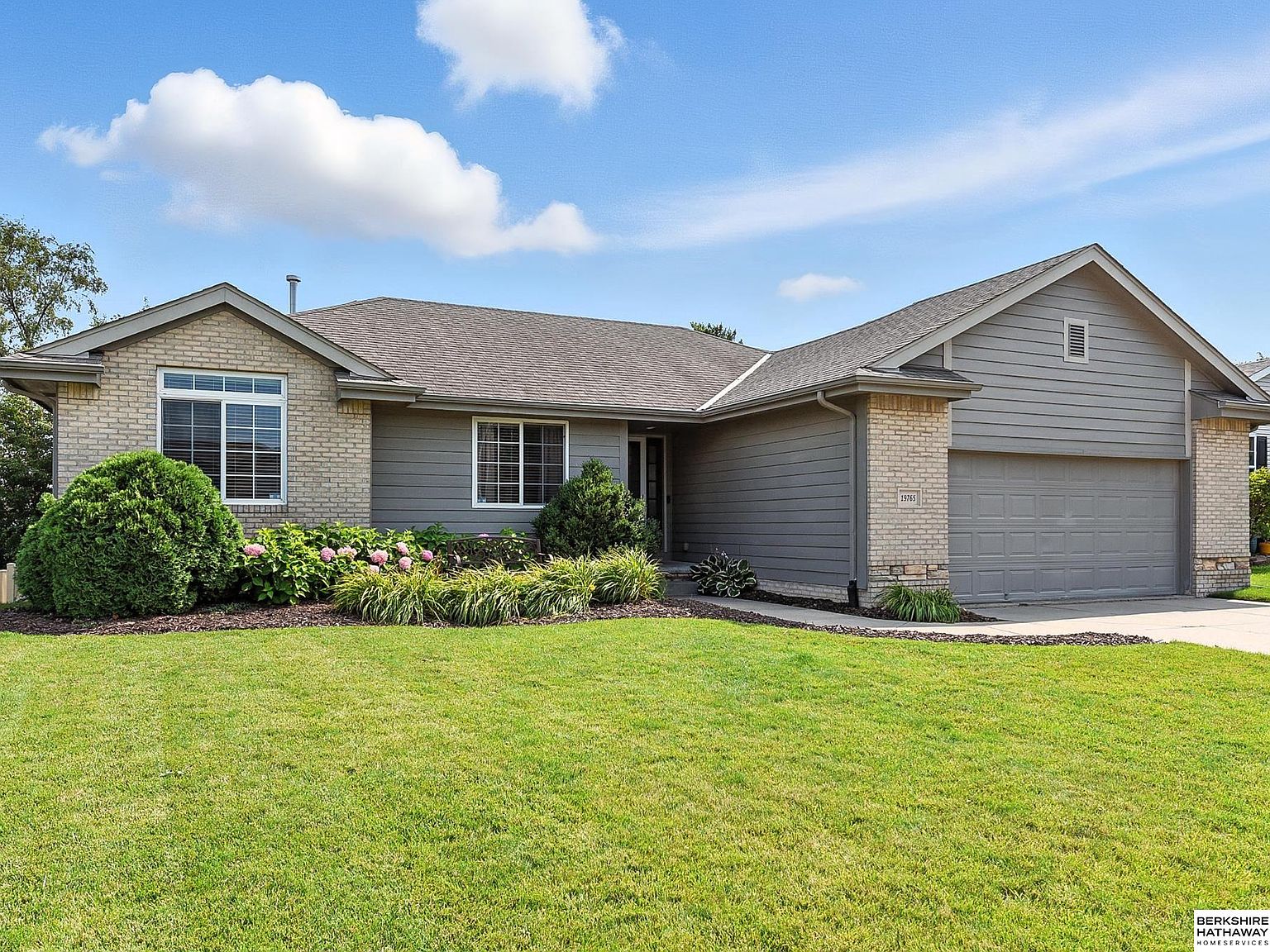 19765 Bellbrook Blvd, Gretna, NE 68028 | Zillow