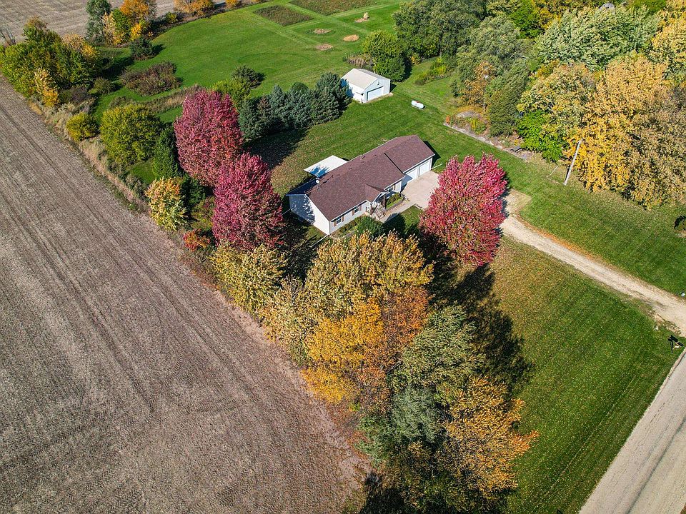 8752 N Perryville Rd, Monroe Center, IL 61052 | MLS #202306386 | Zillow