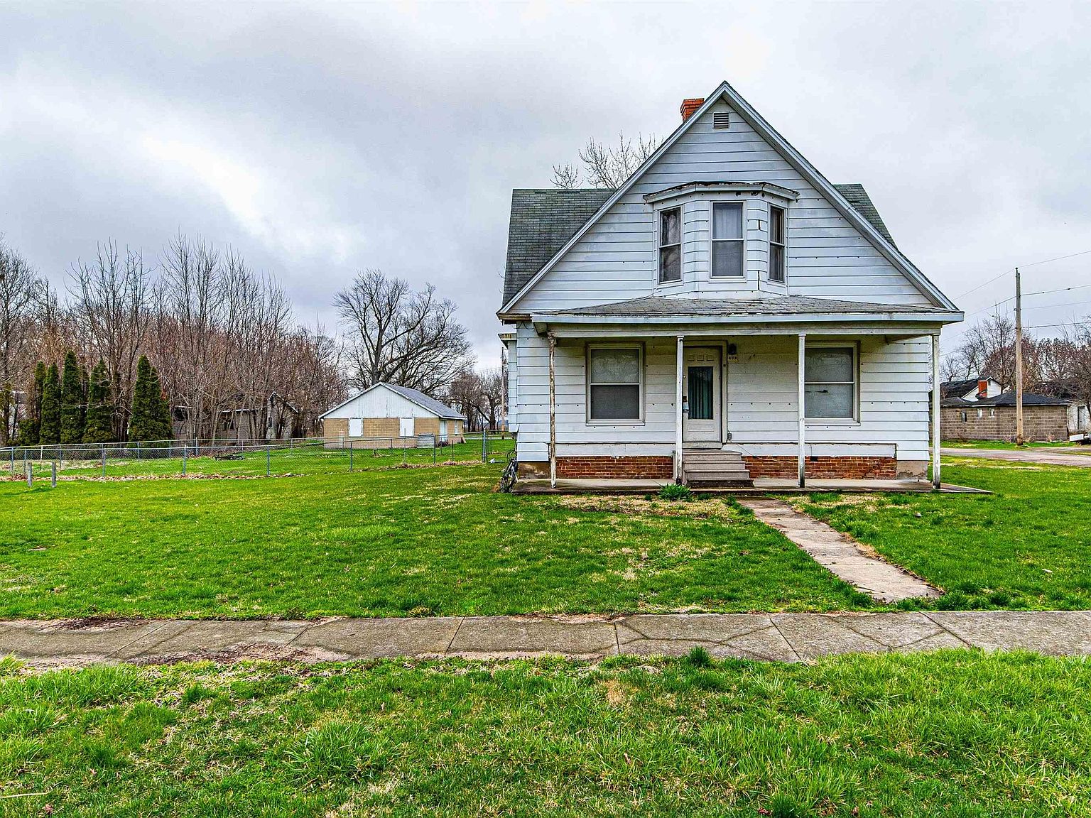 408 S Madison St, Middletown, IL 62666 | Zillow