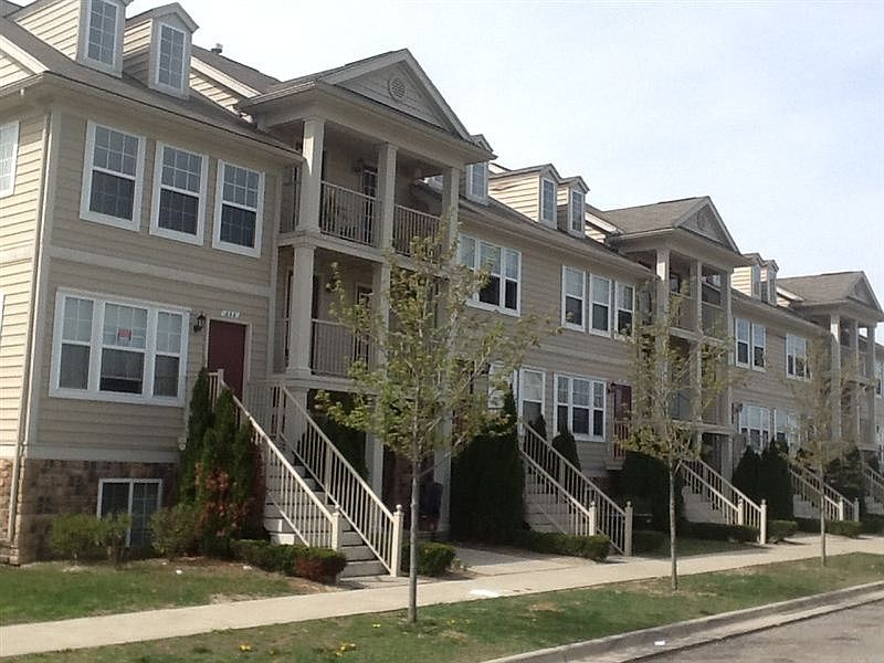 612 Lydia Ln #1, Pontiac, MI 48341 | Zillow