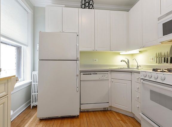 616 Michigan Ave APT 2W, Evanston, IL 60202 | Zillow
