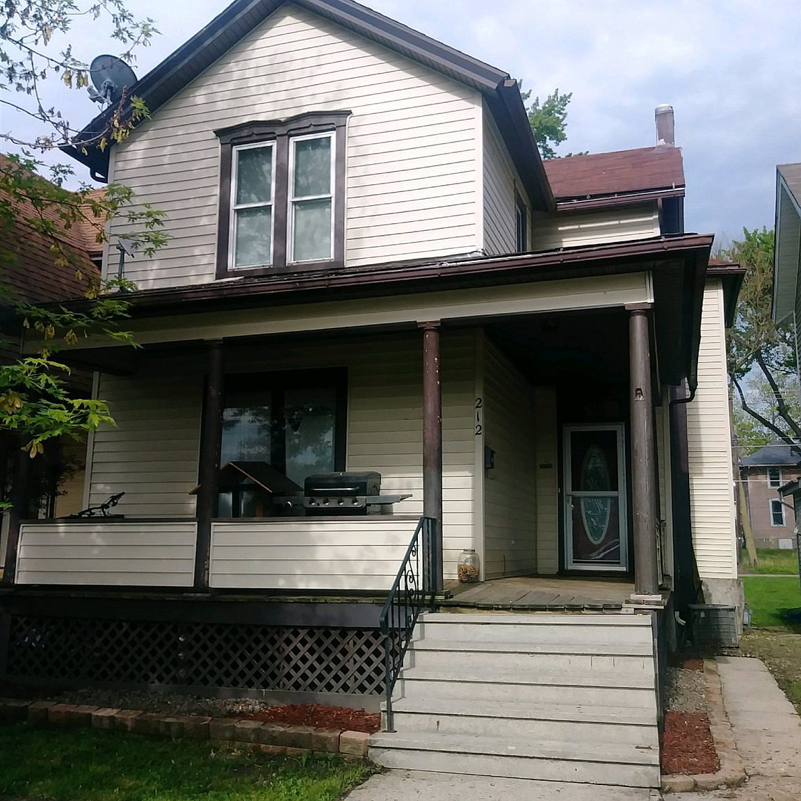212 S Lee St, Garrett, IN 46738 | Zillow