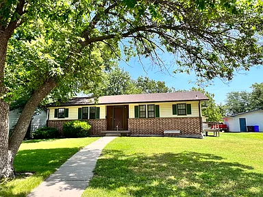 512 N Carrie St McPherson KS | Zillow
