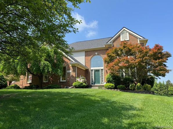 48152 Real Estate - 48152 Homes For Sale | Zillow