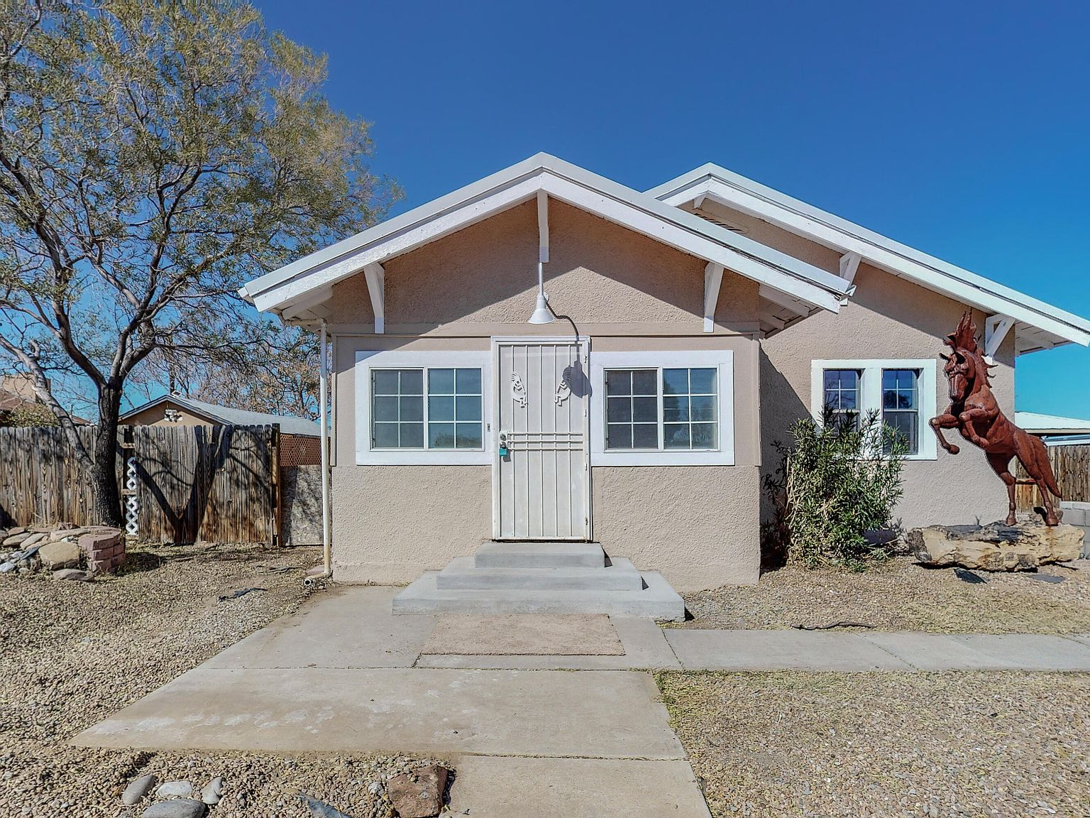 5109 Crestview Pl SW, Albuquerque, NM 87105 | Zillow