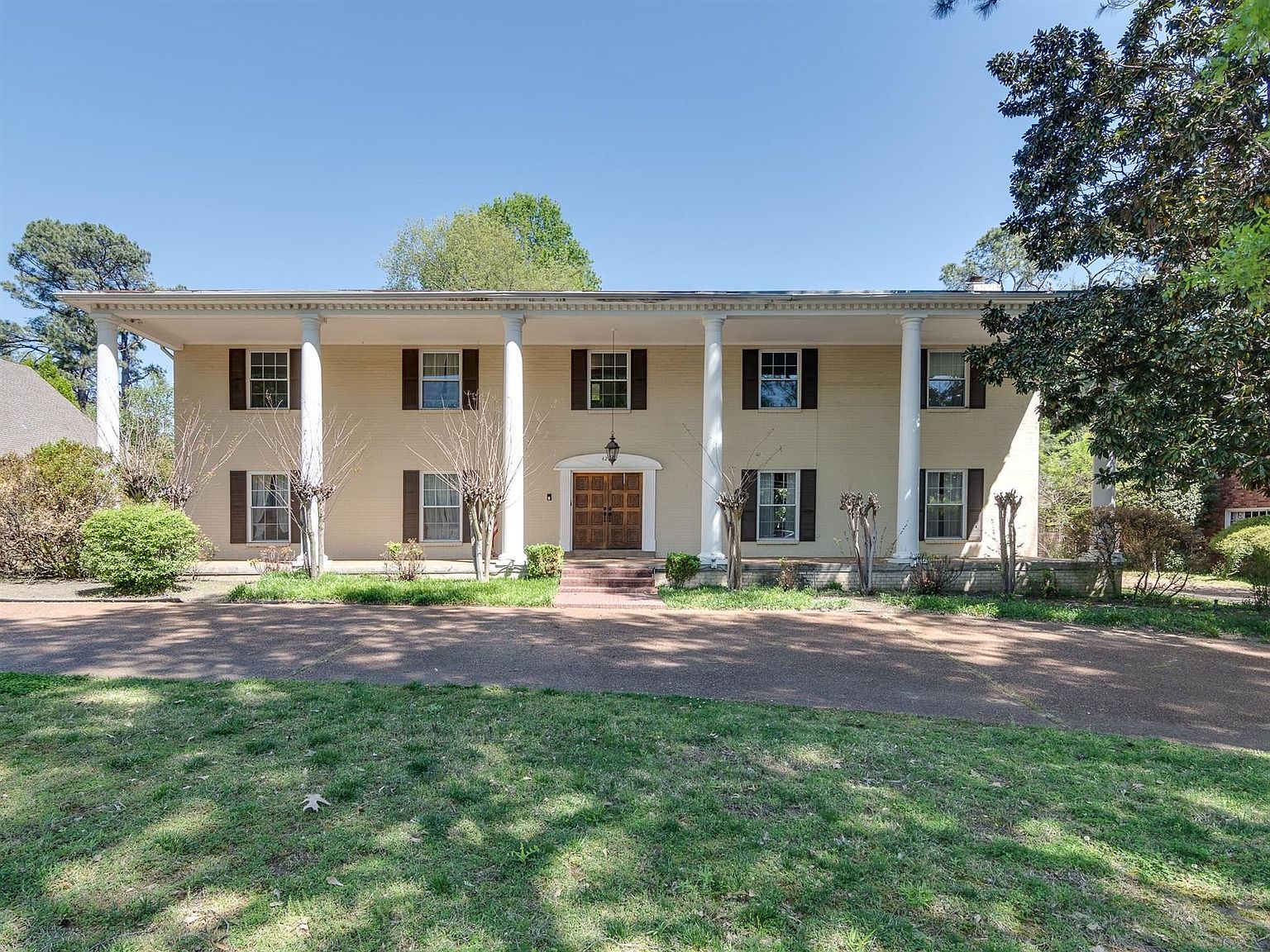 4272 Walnut Grove Rd, Memphis, TN 38117 | Zillow