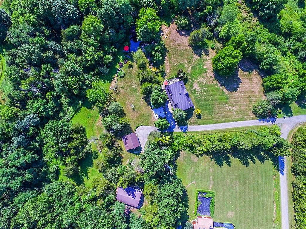 20 Blue Spruce Trl, Warwick, NY 10990 | Zillow