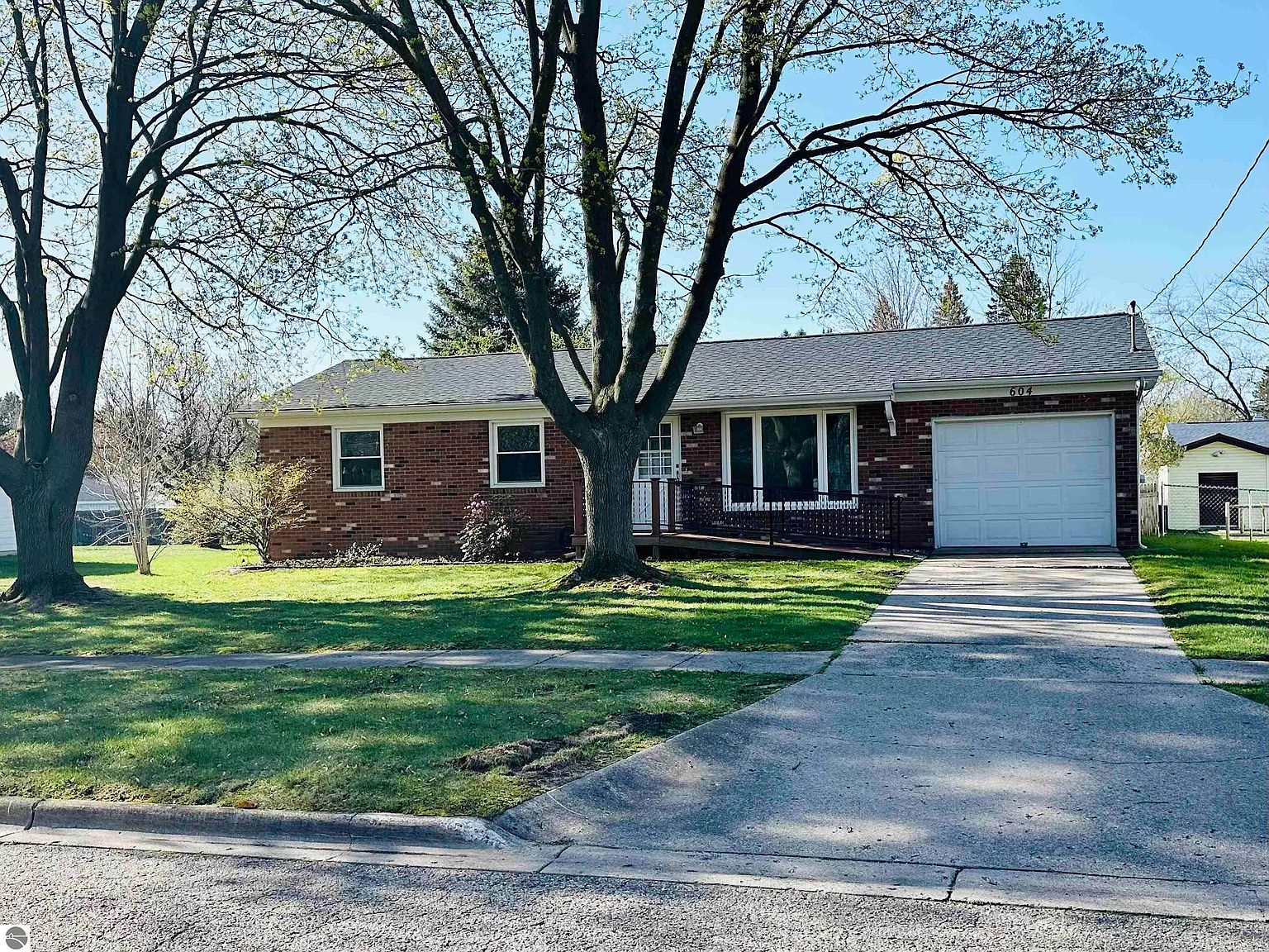 604 Orchard Ave, Clare, MI 48617 | Zillow