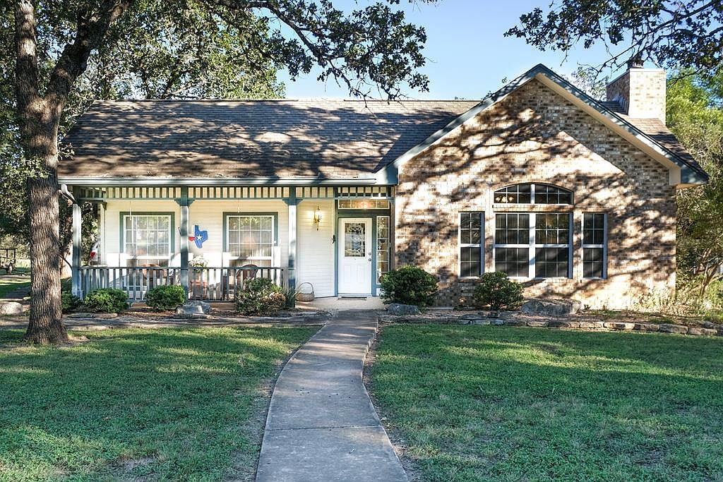 309 Oak Wood Rd E, Kerrville, TX 78028 | MLS #118095 | Zillow