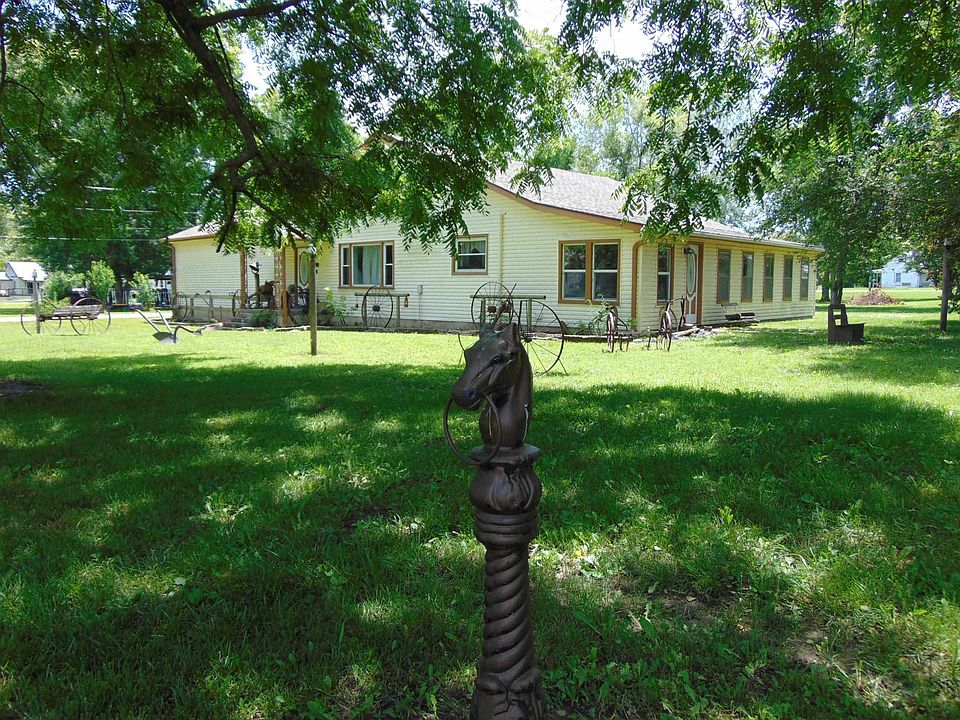 700 W G St, Deepwater, MO 64740 | Zillow