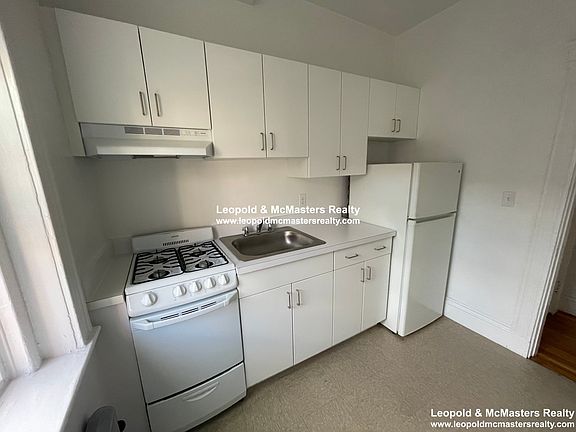 120 Warren St APT 8, Boston, MA 02135 | Zillow