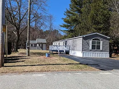 47 Maplewood Dr Mapleville RI | Zillow