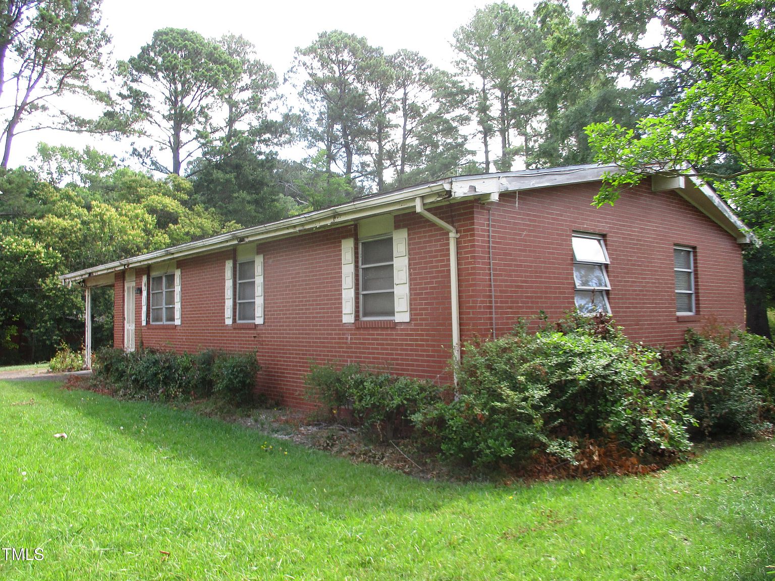 1432 Cross Link Rd, Raleigh, NC 27610 | Zillow