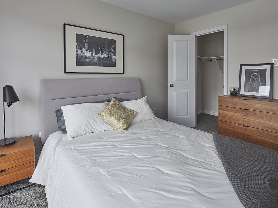 Hennessy Court - 835 Ralph Hennessy Ave Ottawa ON | Zillow