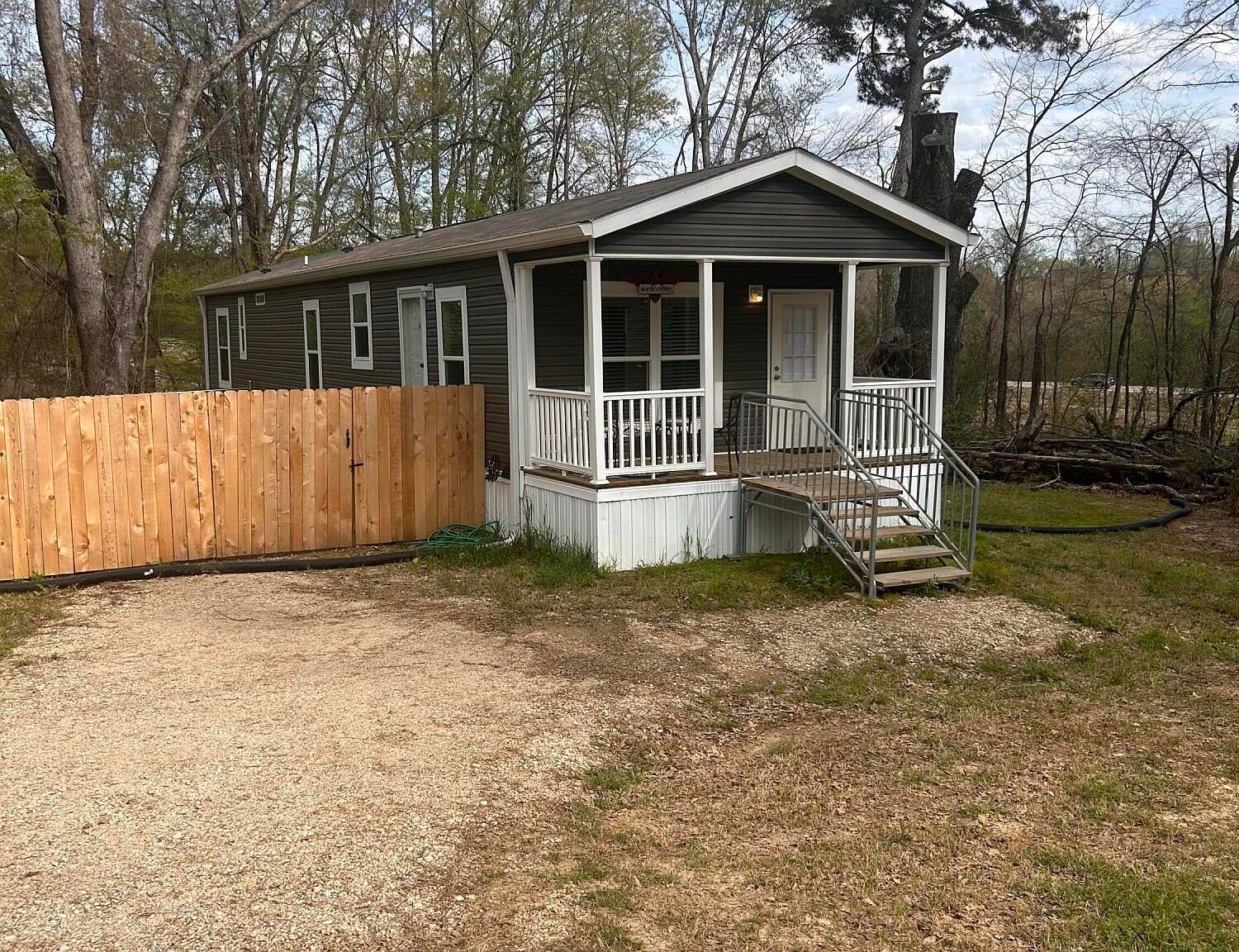 825 Riley Rd, Vicksburg, MS 39183 | Zillow
