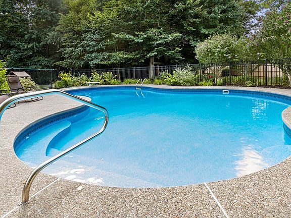 8 Catherine Way, Salisbury, MA 01952 | Zillow