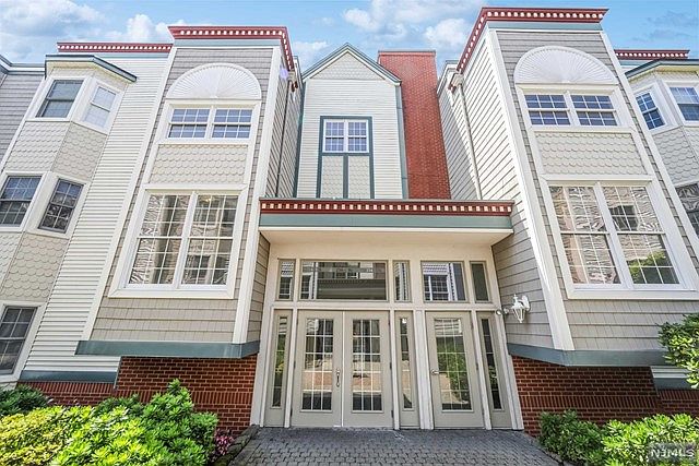114 The Promenade UNIT 114, Edgewater, NJ 07020 | Zillow