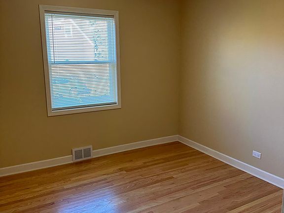 8256 Kilpatrick Ave UNIT 1, Skokie, IL 60076 | Zillow