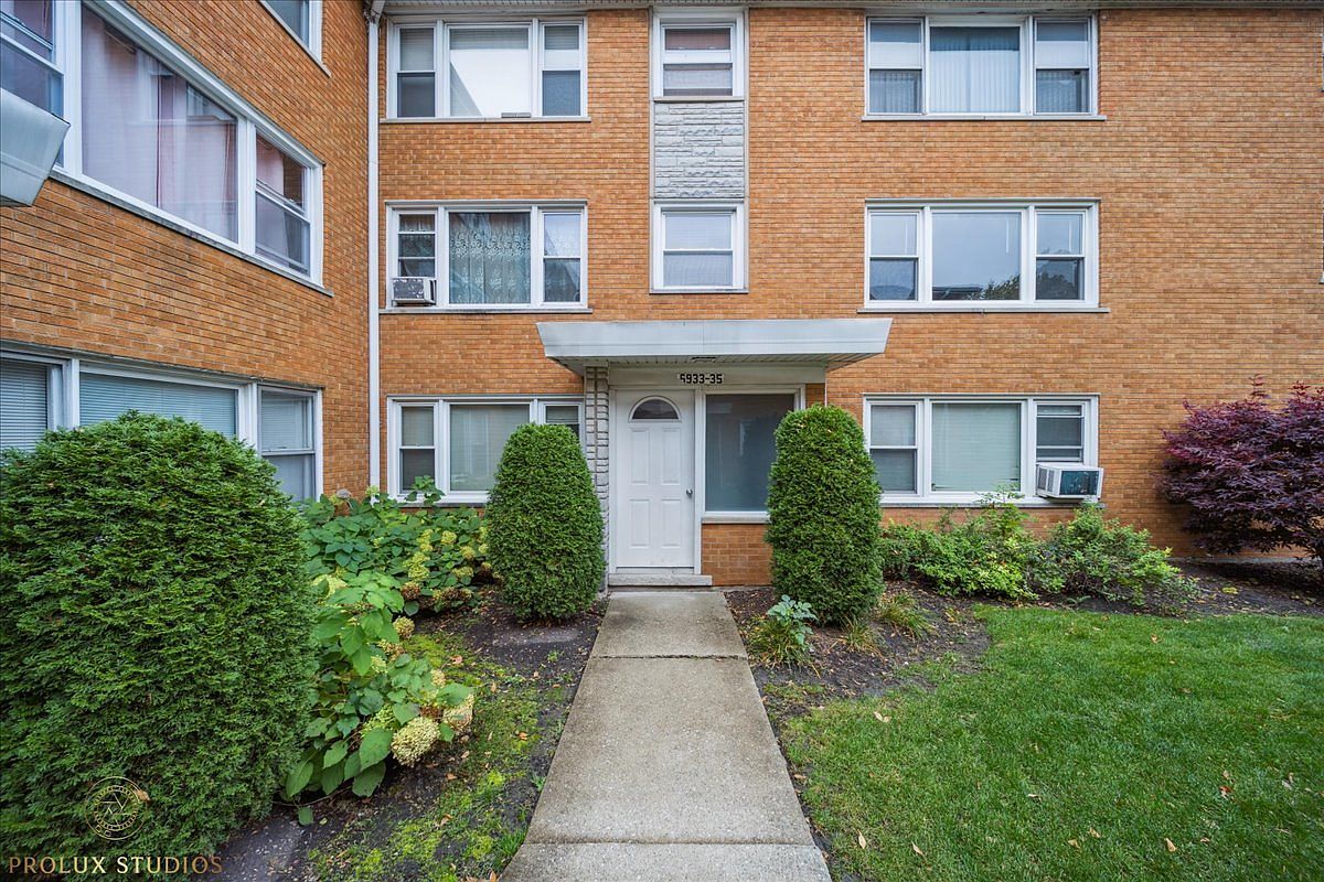 6935 W 64th Pl #2A, Chicago, IL 60638 | Zillow