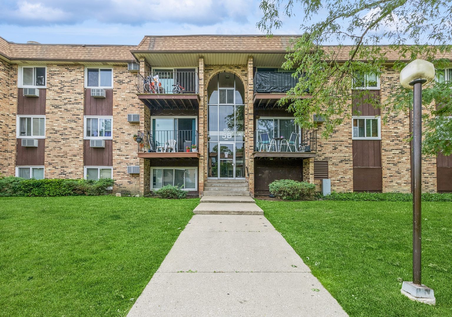 670 Hill Dr APT 209, Hoffman Estates, IL 60169 | Zillow