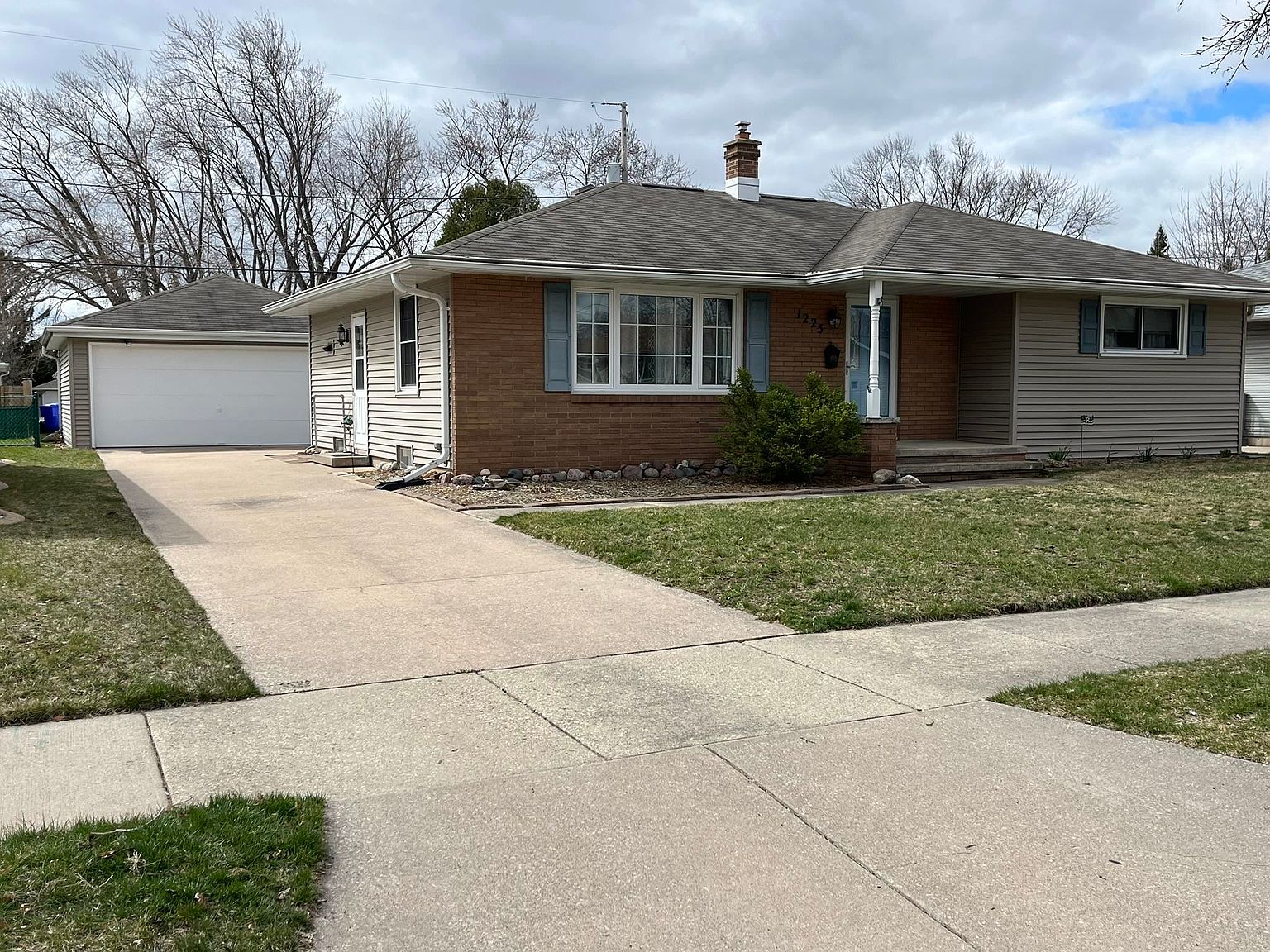1225 E Lindbergh St, Appleton, WI 54911 | Zillow