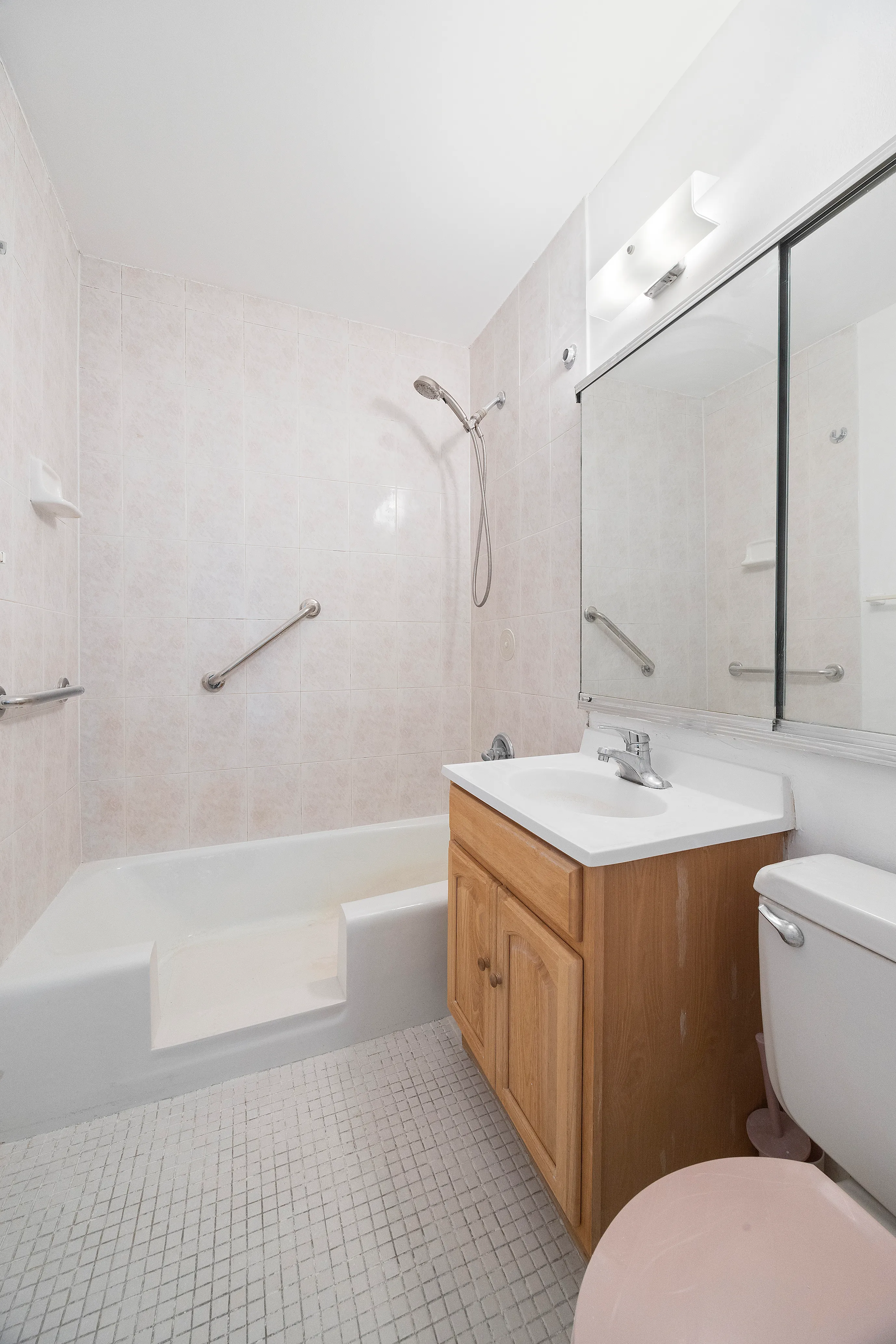 118-18 Union Turnpike #9B in Kew Gardens, Queens | StreetEasy