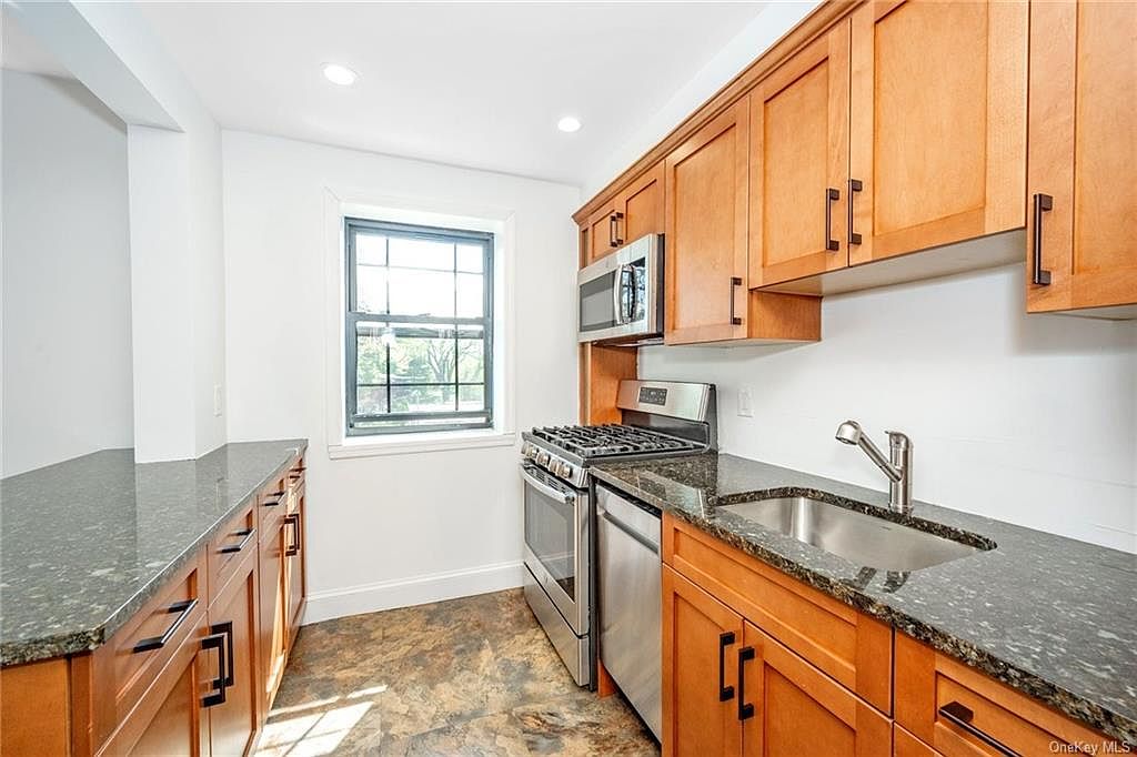 20 Manchester Road UNIT 2L, Eastchester, NY 10709 | Zillow