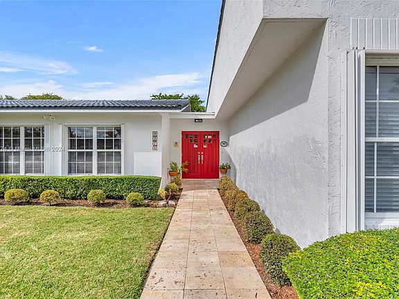 9271 SW 76th St, Miami, FL 33173 | Zillow