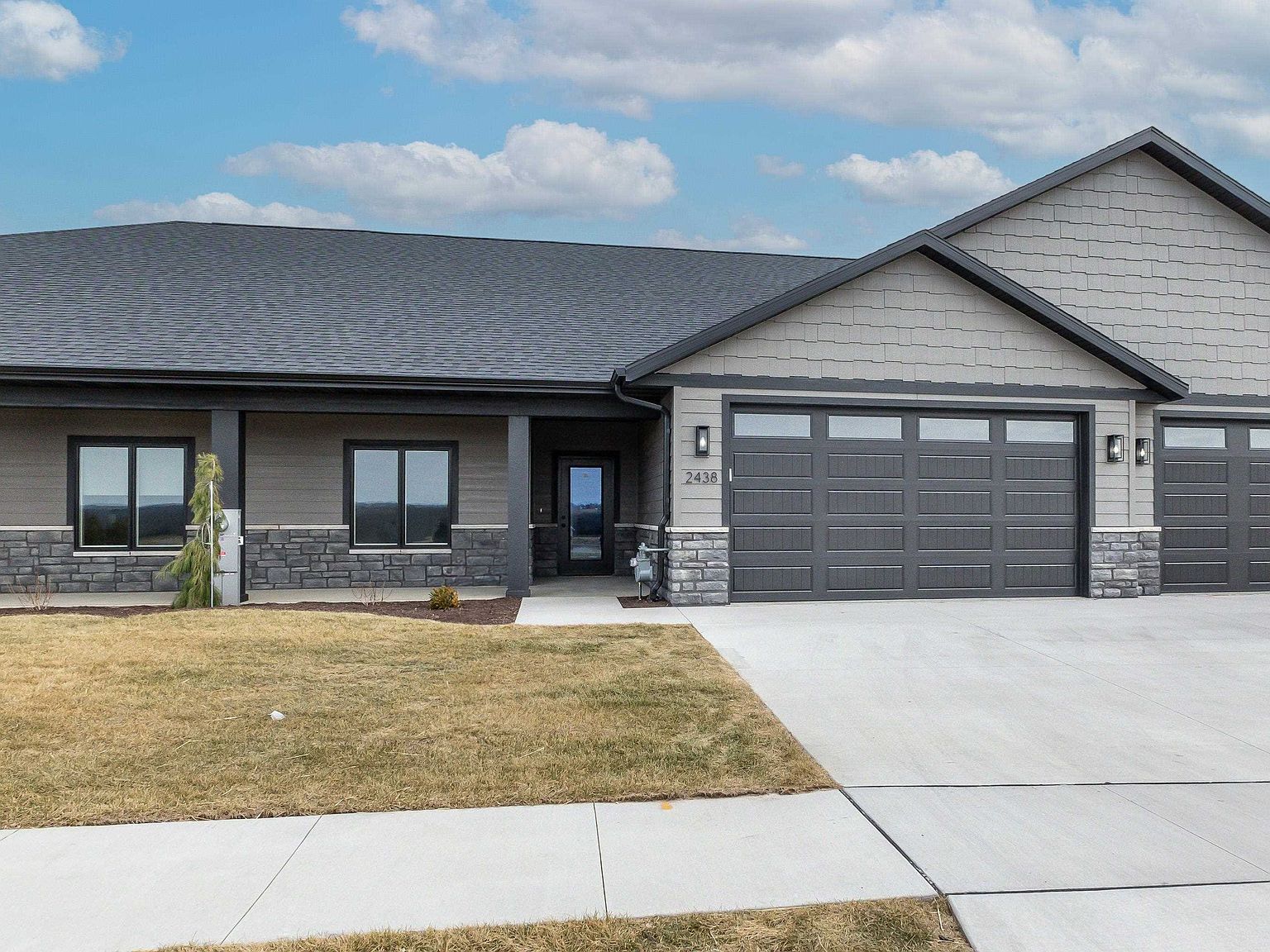 2438 Rolling Creek Ln, Dubuque, IA 52003 | MLS #151181 | Zillow