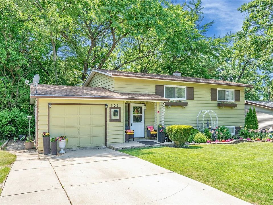 102 Timber Trl, Streamwood, IL 60107 | MLS #11801811 | Zillow