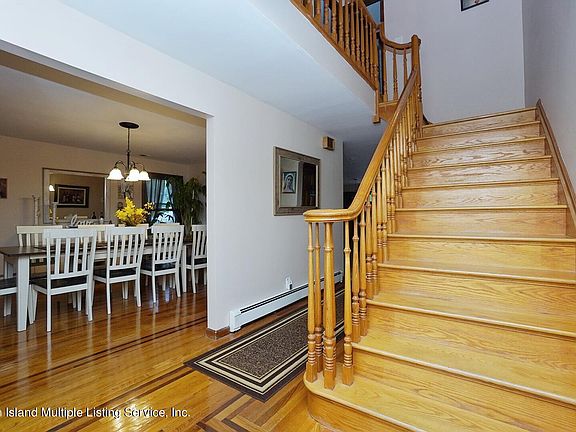 188 Lee Ave, Staten Island, NY 10307 | MLS #1161972 | Zillow