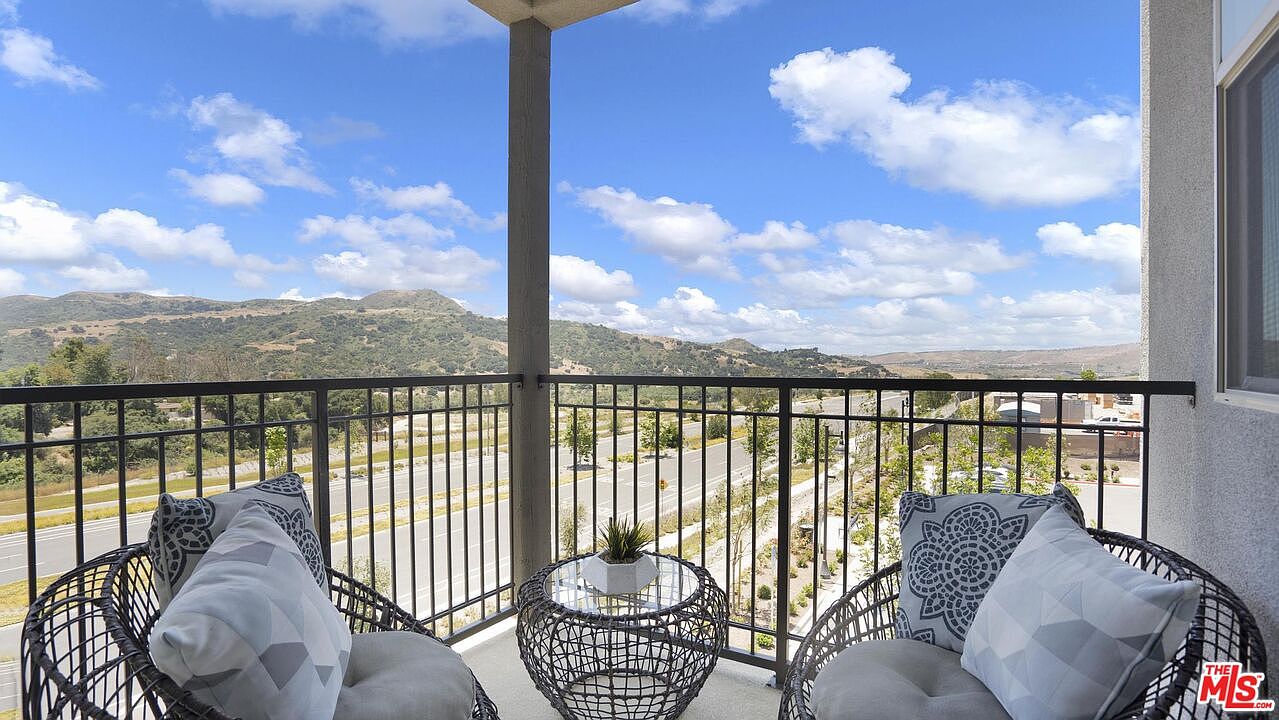 1100 Lasso Way #304, Ladera Ranch, CA 92694 | MLS #23-284203 | Zillow