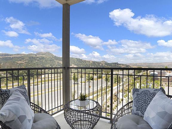 1100 Lasso Way #304, Ladera Ranch, CA 92694 | MLS #23-310107 | Zillow
