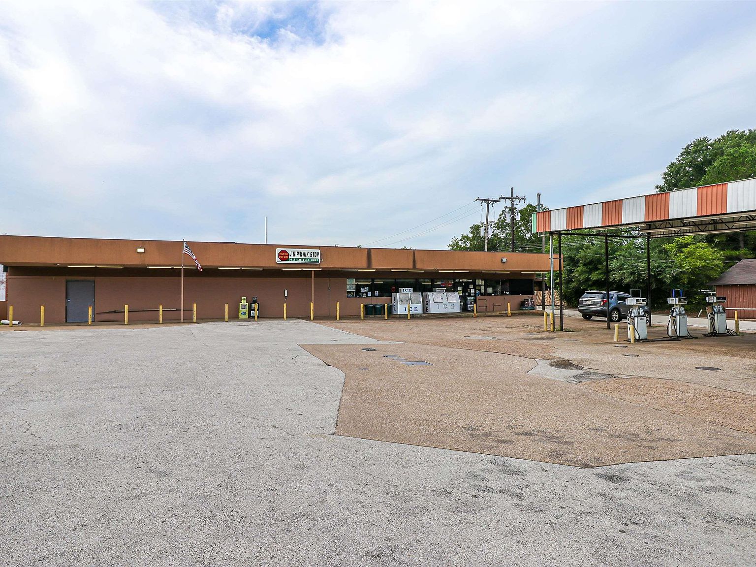 157 W 6th St, Rusk, TX 75785 | Zillow