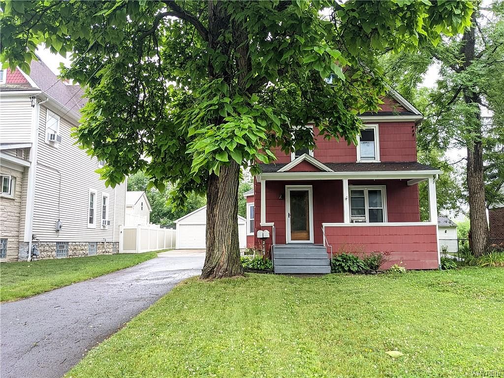 2105 Como Park Blvd, Lancaster, NY 14086 | Zillow