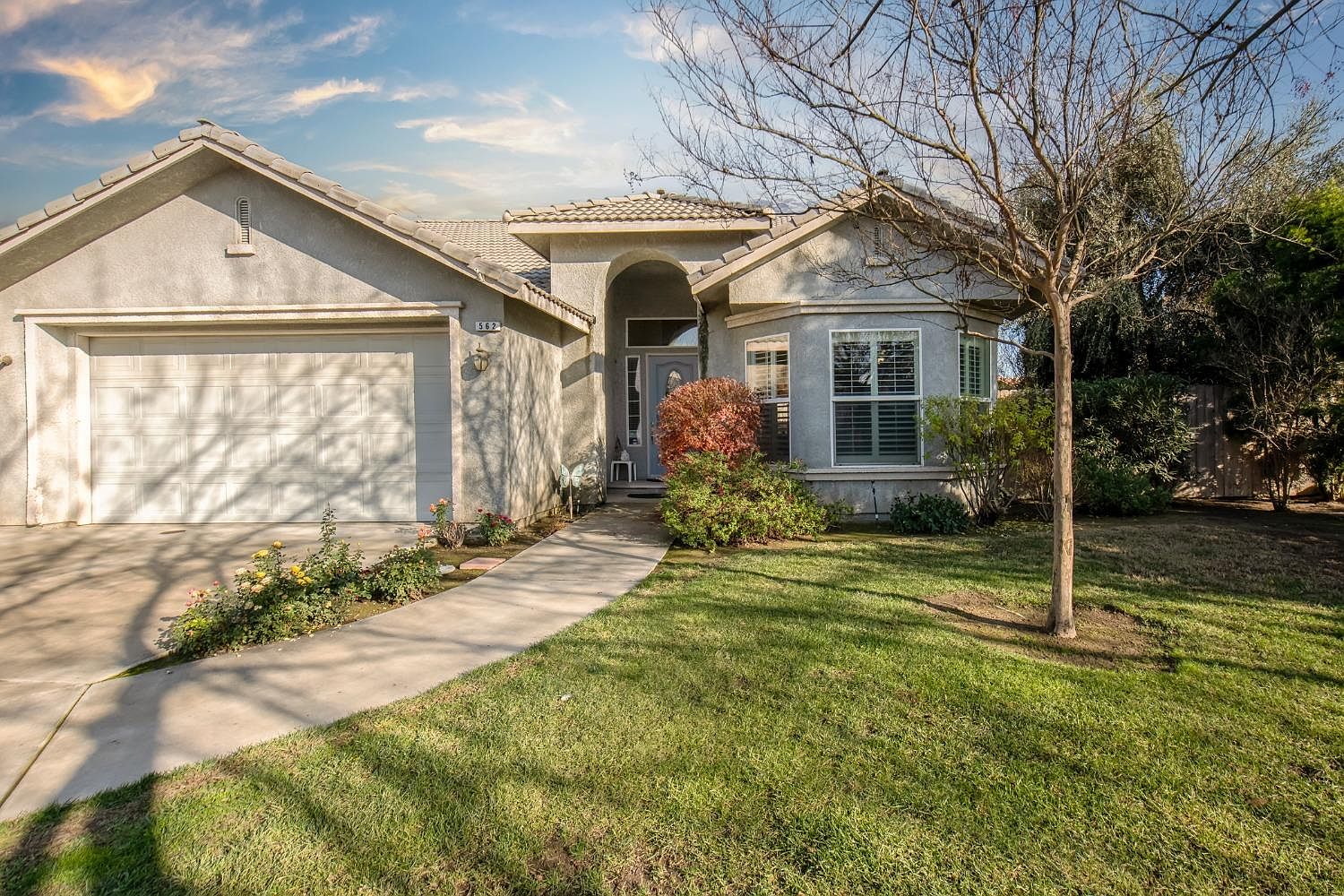 562 S Kenneth Ave, Kerman, CA 93630 | Zillow