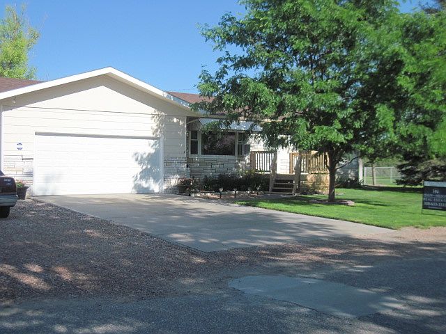227 3rd Ave, Lyman, NE 69352 | Zillow