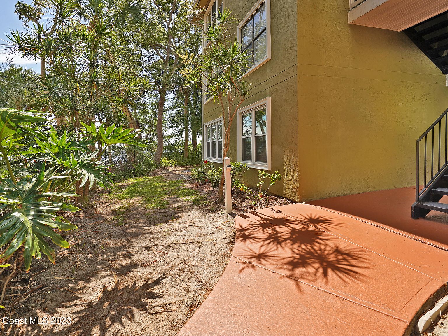 225 S Tropical Trl APT 901, Merritt Island, FL 32952 | Zillow