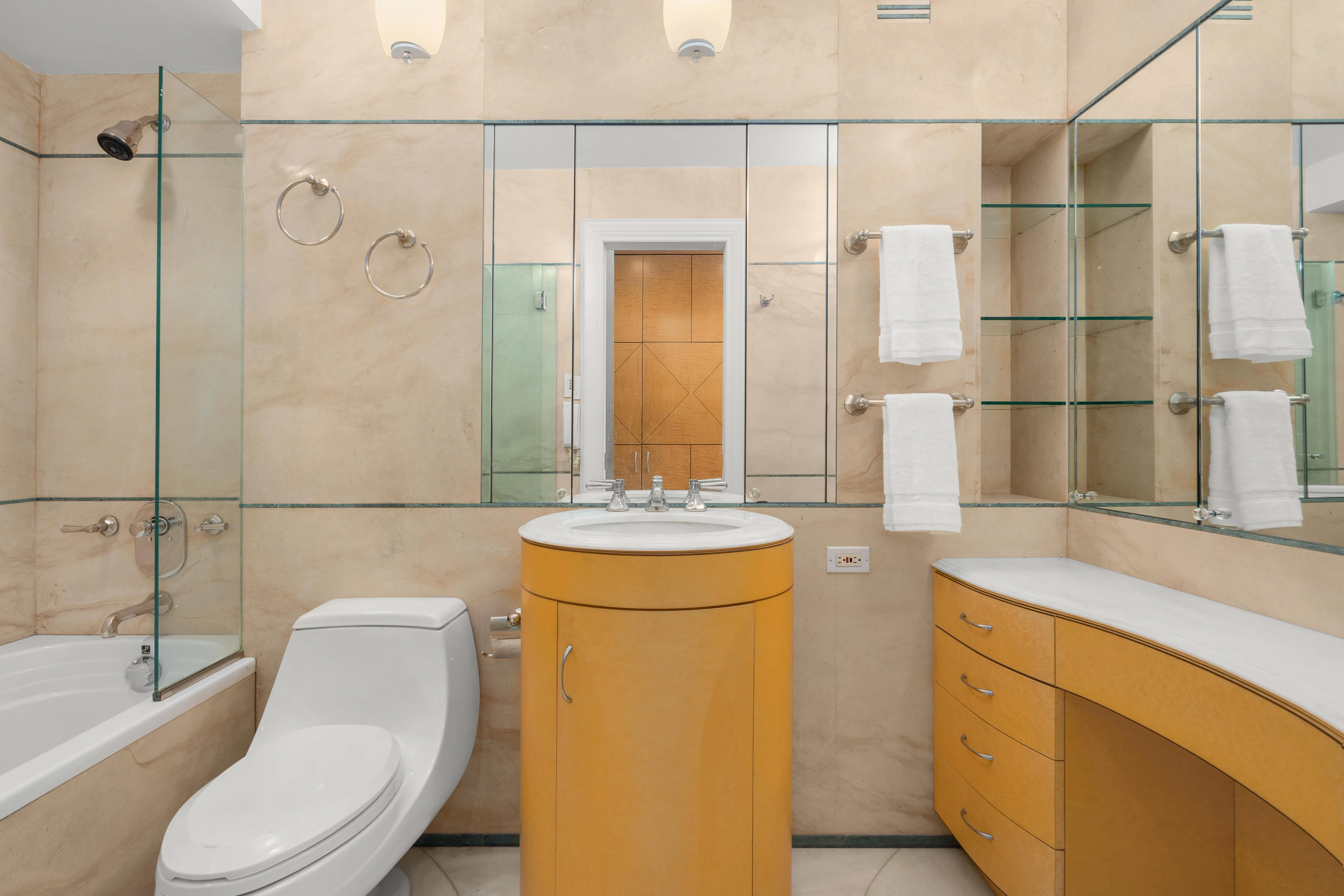 45 East End Avenue #3C in Yorkville, Manhattan | StreetEasy
