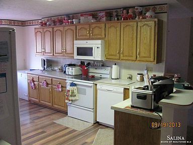 402 Pine Ridge Dr, Salina, KS 67401 | Zillow