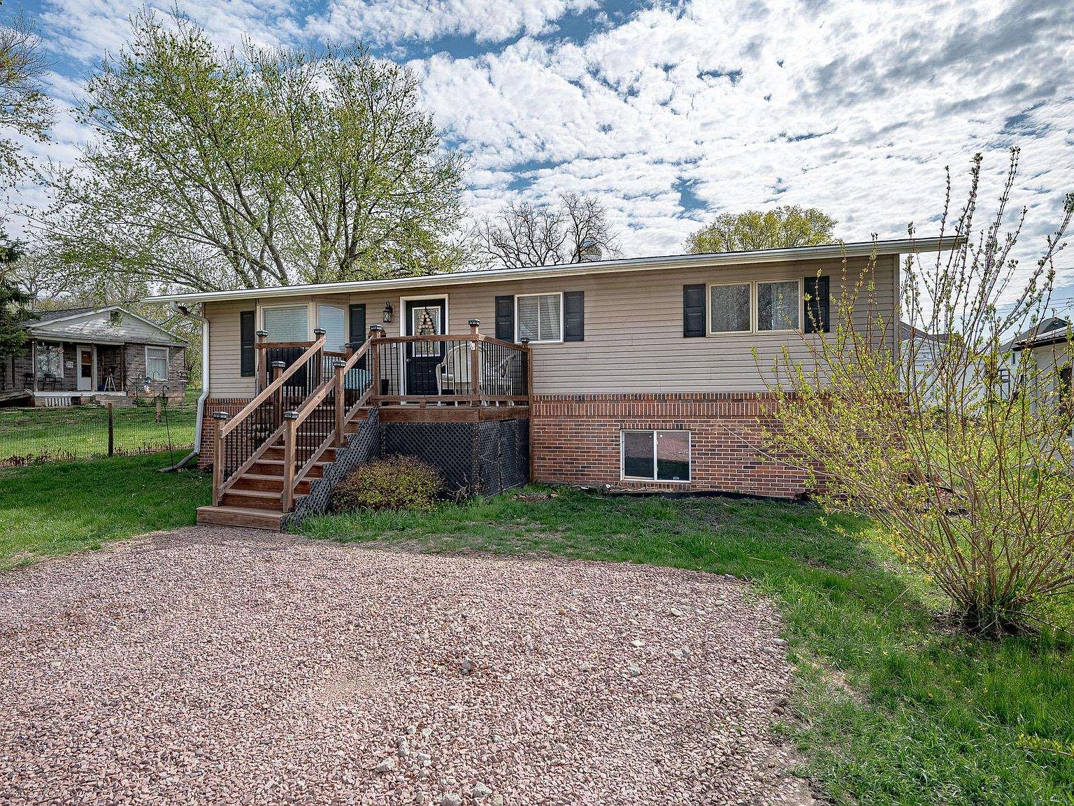 220 Maple St, Bronson, IA 51007 | Zillow