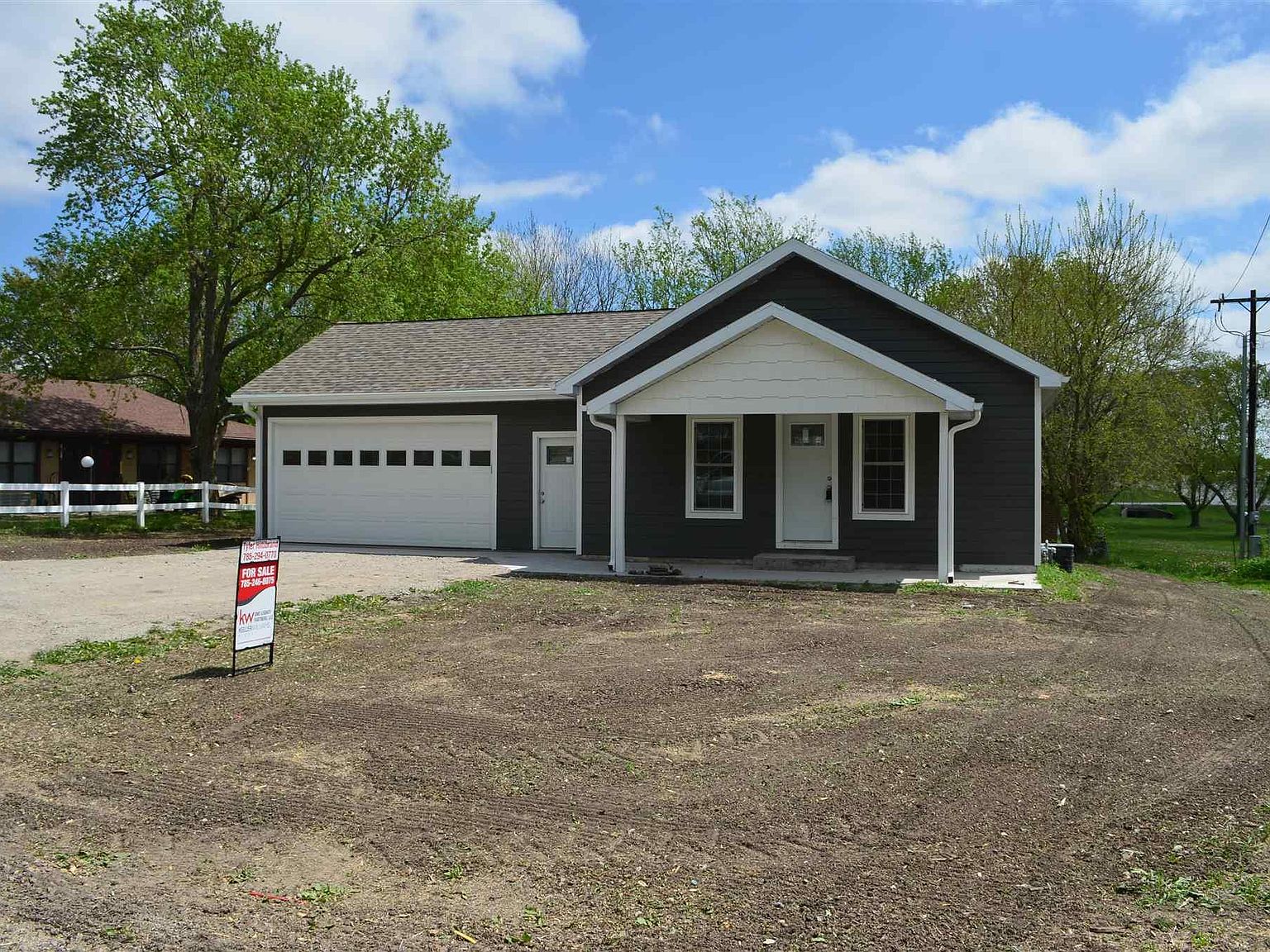 804 3rd St, Centralia, KS 66415 | Zillow