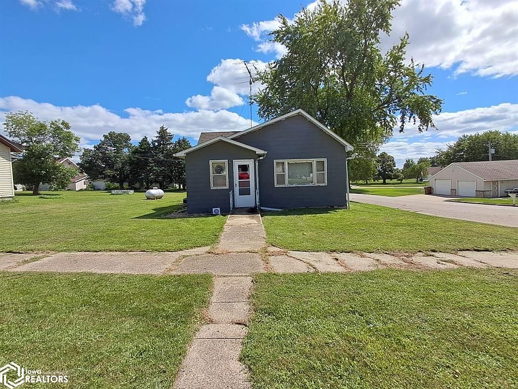 321 Main St, Arcadia, IA 51430 | MLS #6320522 | Zillow