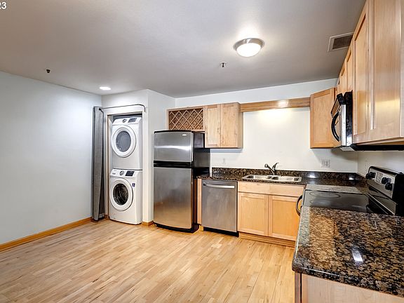 730 NW Naito Pkwy APT E28, Portland, OR 97209 | MLS #23528271 | Zillow