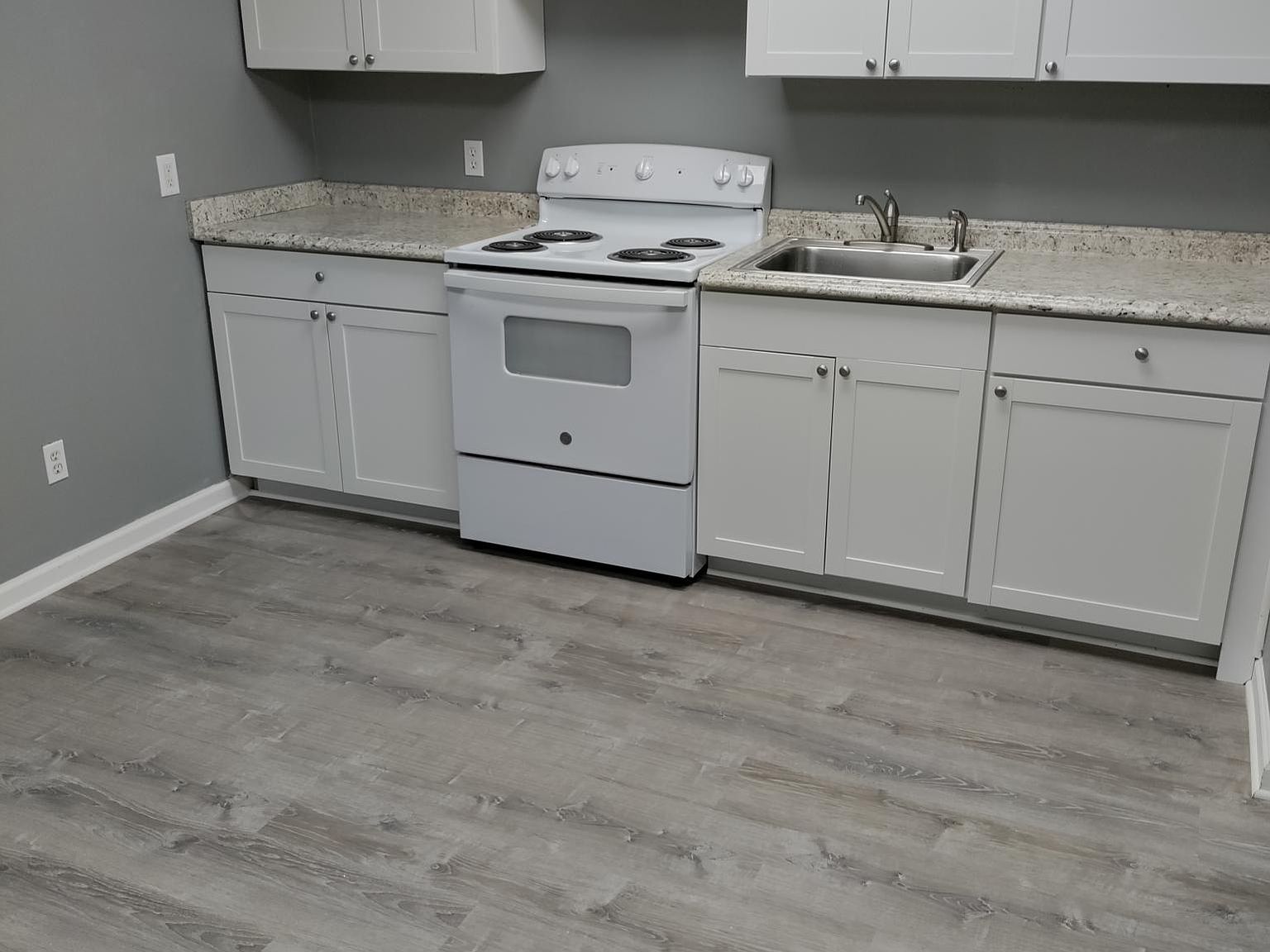 26266 E Huron River Dr #2, Flat Rock, MI 48134 | Zillow