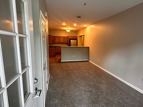 3400 E River Rd APT 8, Rochester, NY 14623 | Zillow
